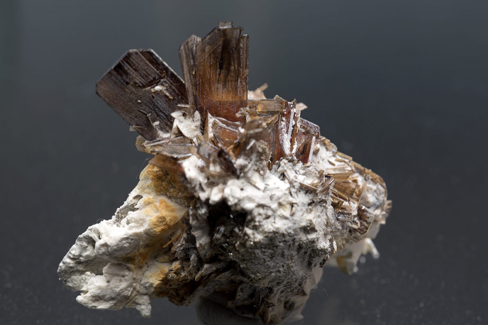 Brookite - Steetley Minerals