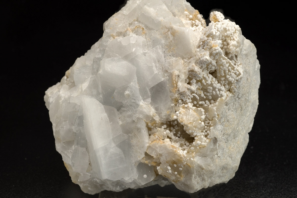 Strontianite - Steetley Minerals