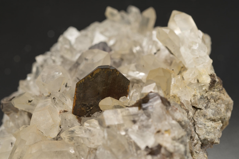 Brookite - Steetley Minerals